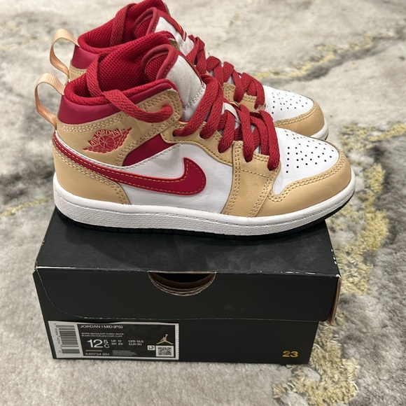 Jordan | Shoes | Little Girls Air Jordan Mid Gs | Poshmark